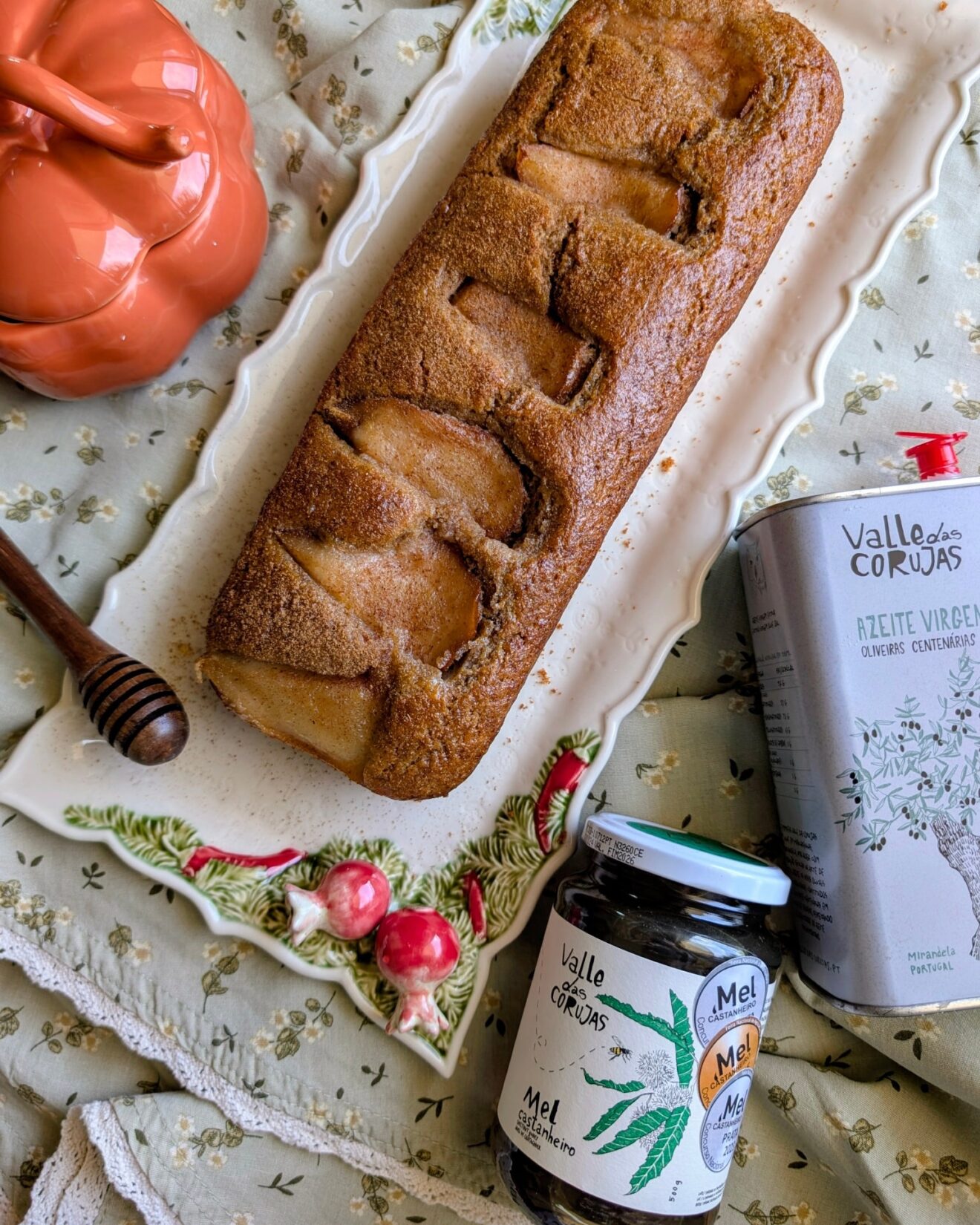 Bolo de Pera com Mel de Castanheiro e Azeite - Valle das Corujas